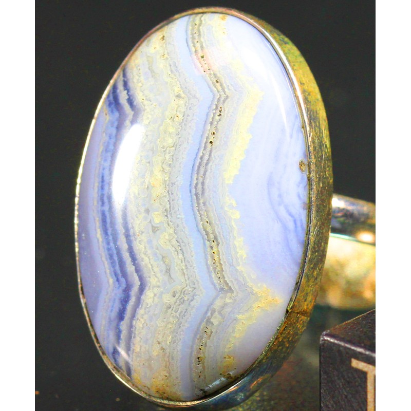 Anillo de calcedonia azul
